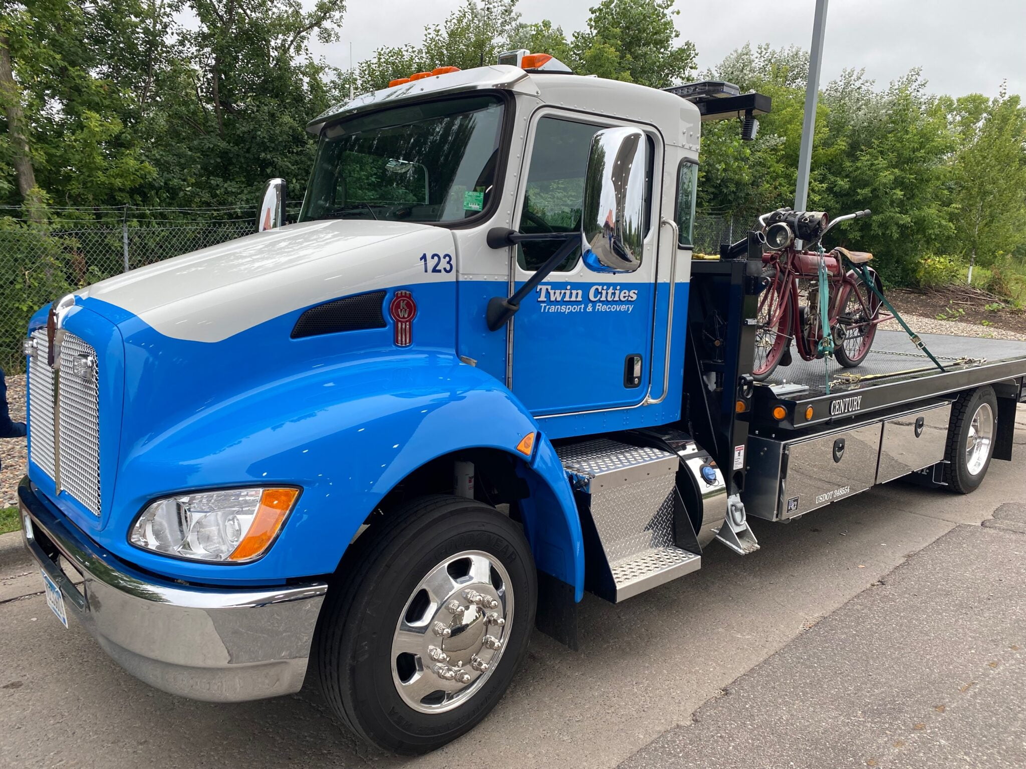 24/7 Towing Services | Twin Cities Transport & Recovery